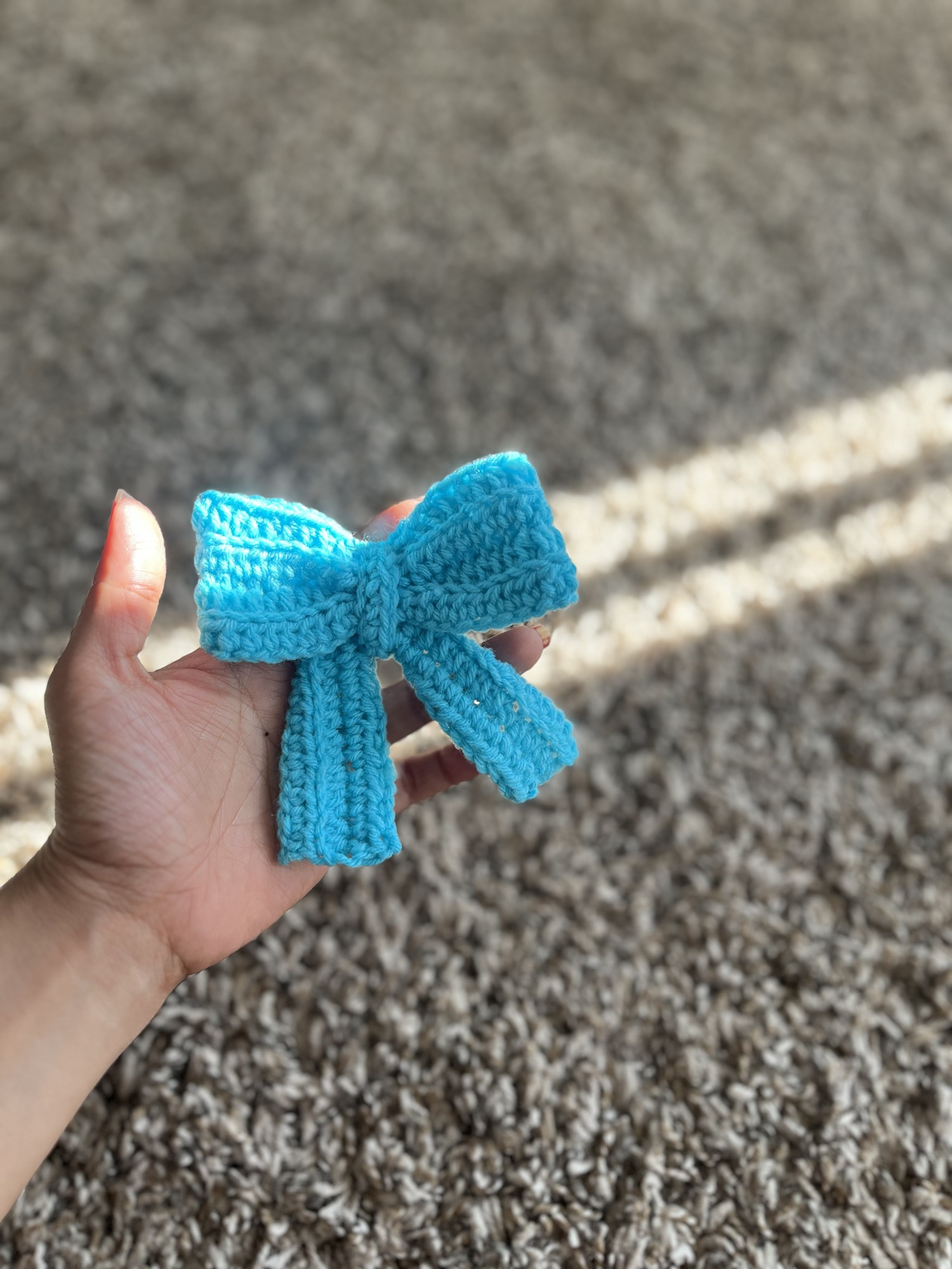 How To Crochet A Bow-Free Easy Pattern - HOOKED IN LOOPS